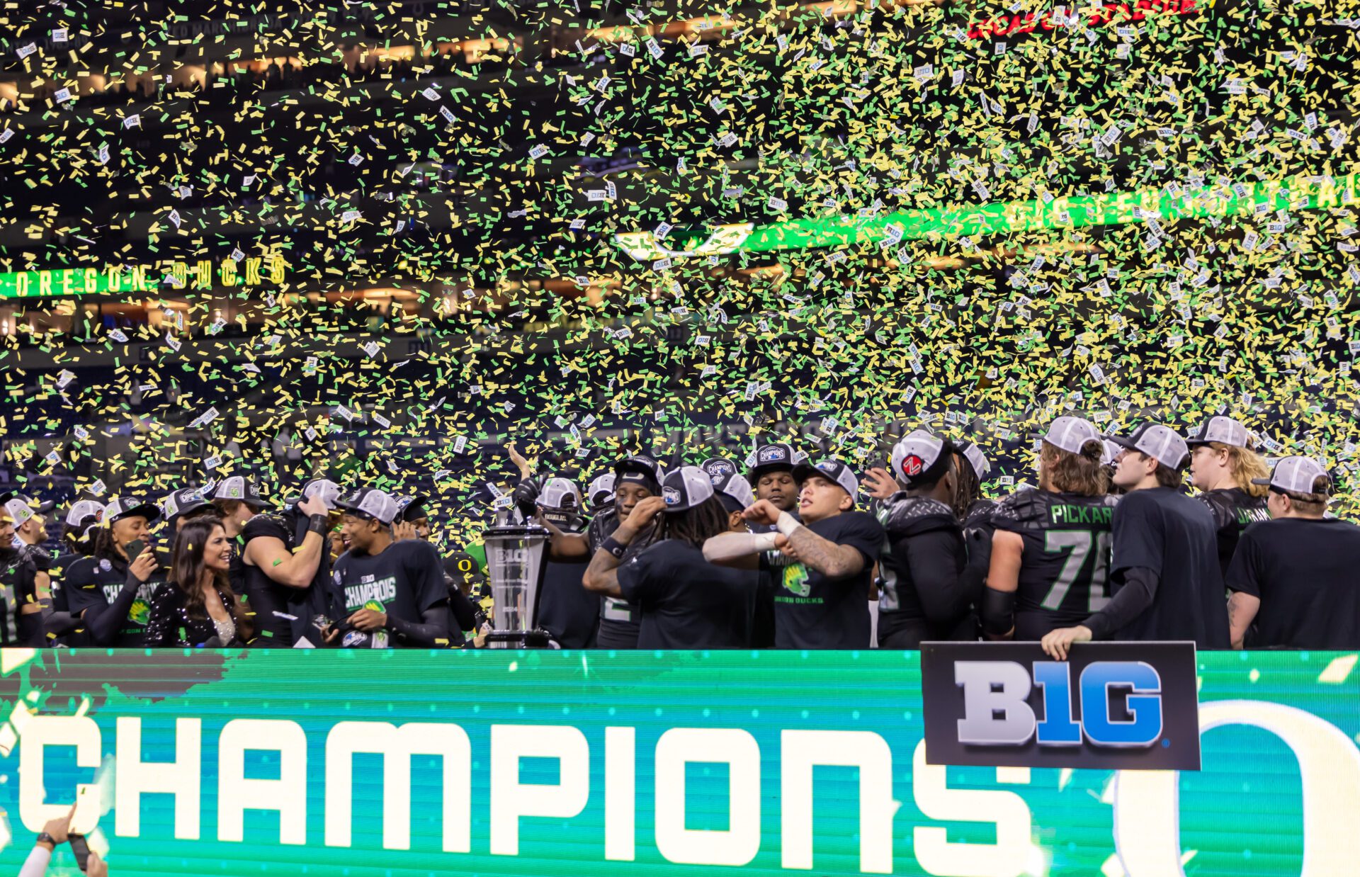 Ducks defeat Nittany Lions 45-37 in 2024 Big Ten Championship ...