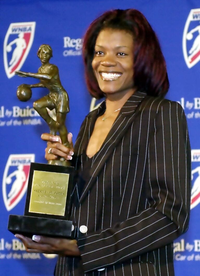 'This is a PSA': Sheryl Swoopes speaks her truth about Caitlin Clark ...